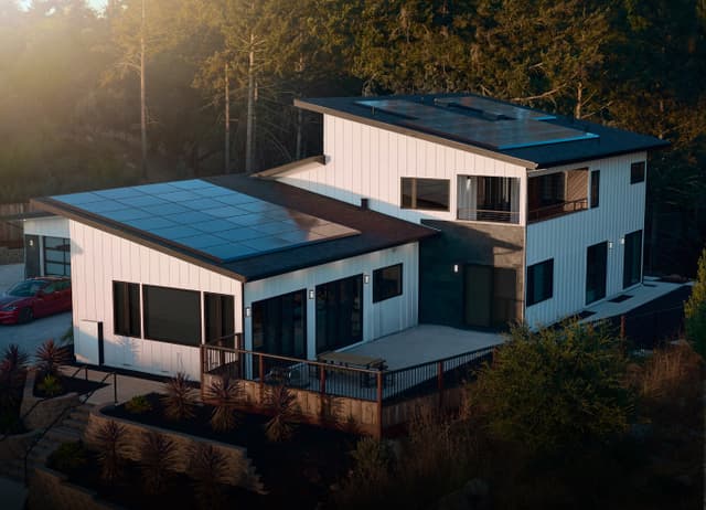 Solar Energy Systems & Pool Heating | SolarTech